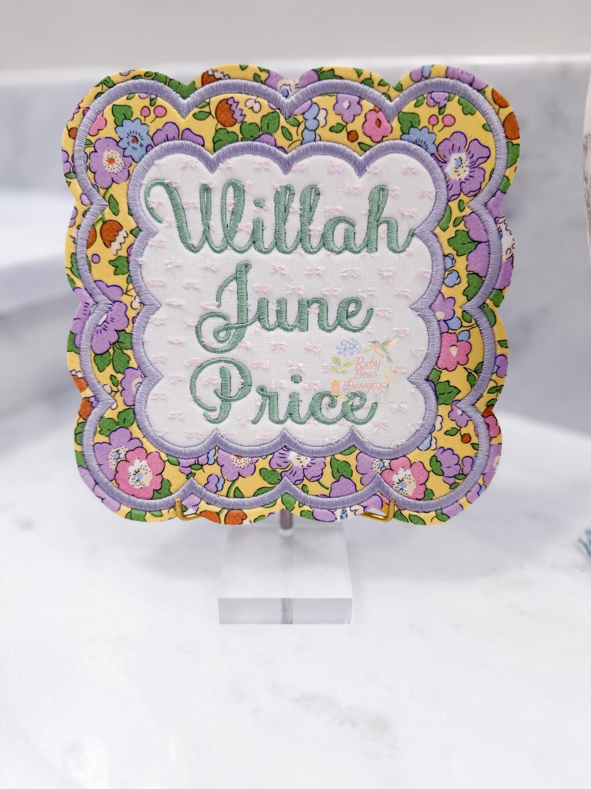 In The Hoop Double Scallop Frame Satin Stitch Machine Embroidery Desig
